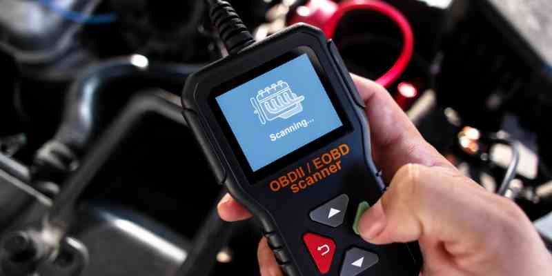 ¿CÓMO FUNCIONA UN ESCÁNER AUTOMOTRIZ PARA DETECTAR FALLAS?