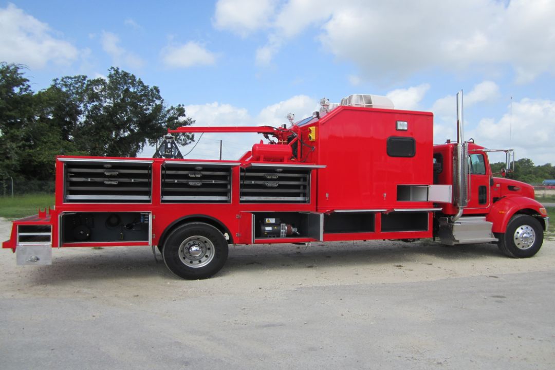 NINOX - Lube trucks, basket cranes, mechanical services trucks, tankers